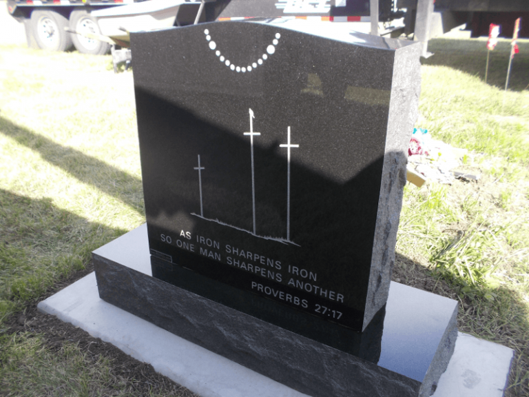 10+ Ideas to Create a Personalized Headstone – Family Memorials By Gibson