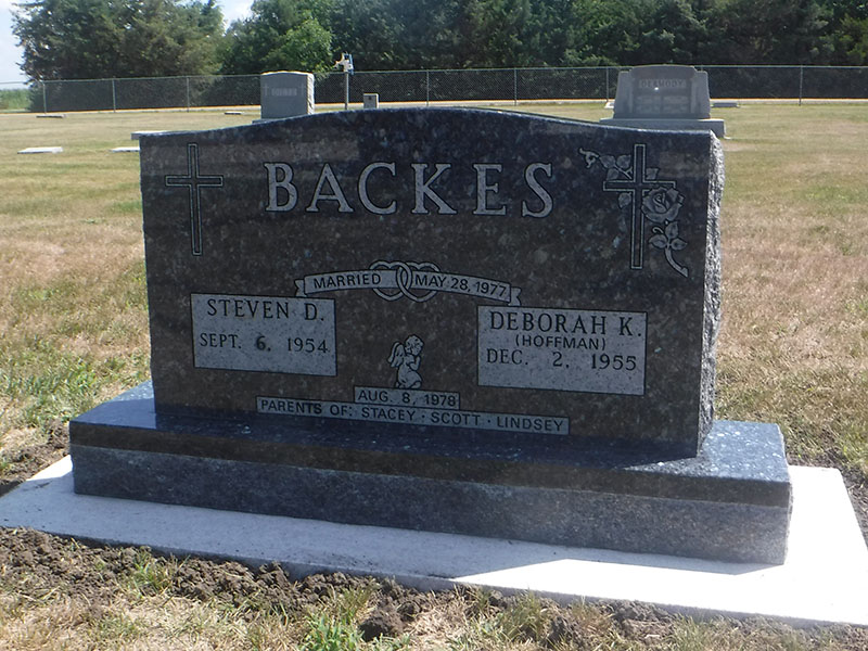 Double Upright Monuments – Family Memorials By Gibson