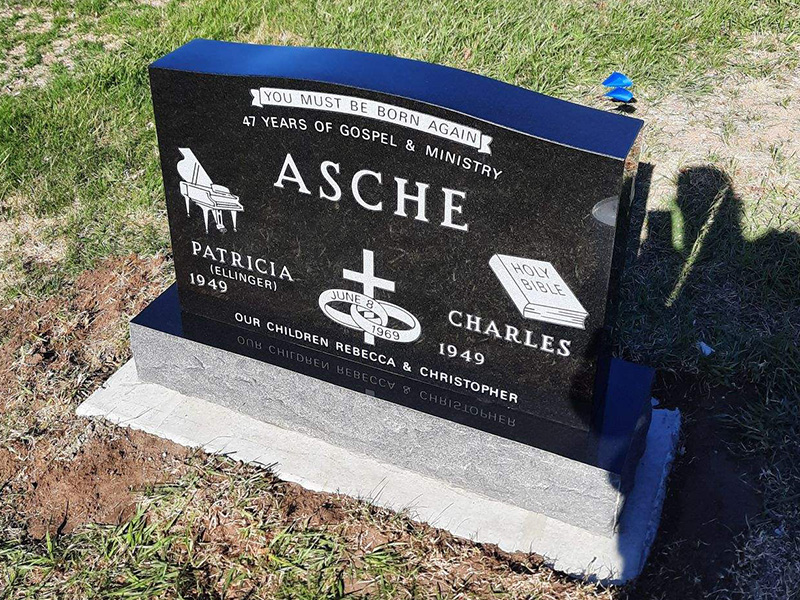 Double Upright Monuments – Family Memorials By Gibson