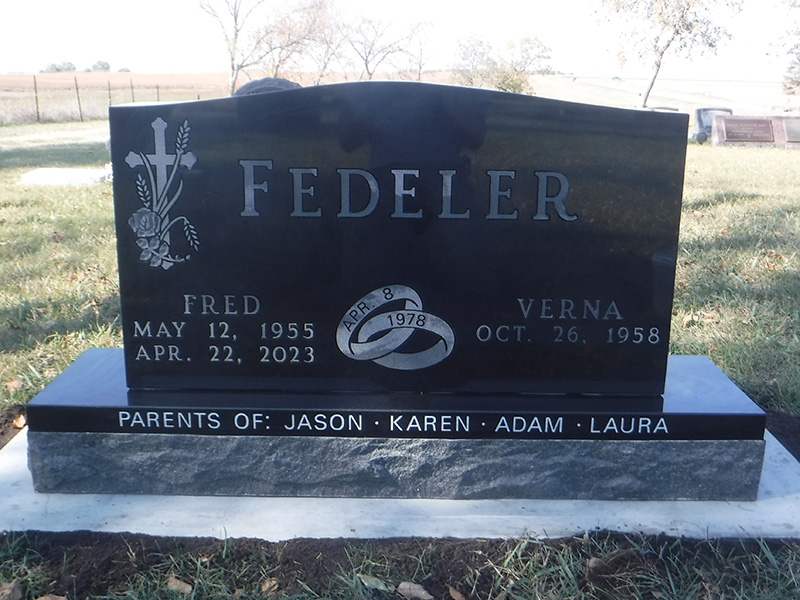 Double Upright Monuments – Family Memorials By Gibson